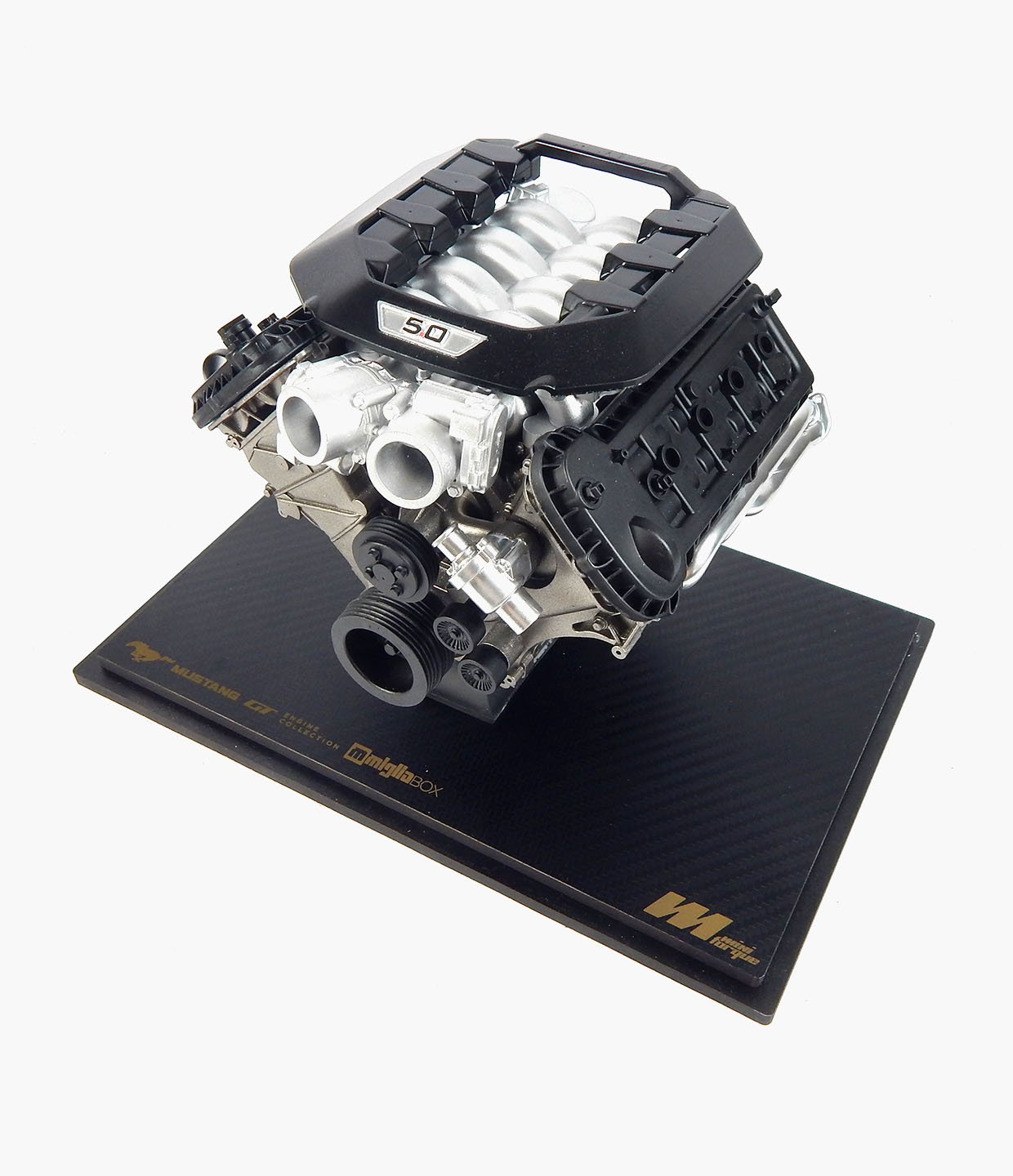 Miniatura Motor Ford Mustang GT Performance Escala 1:5 Com Expositor ...