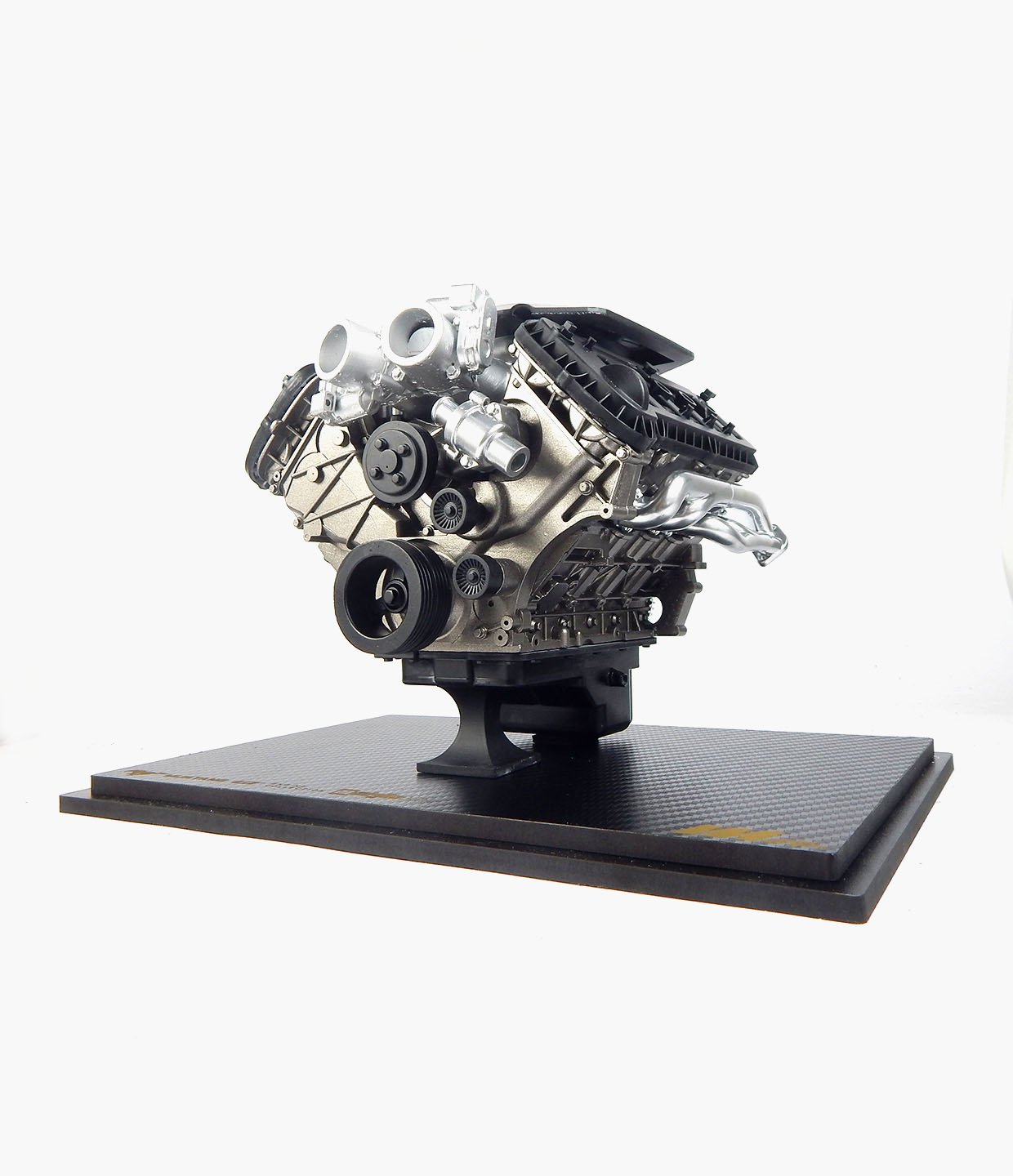 Miniatura Motor Ford Mustang GT Performance Escala 1:5 Com Expositor ...