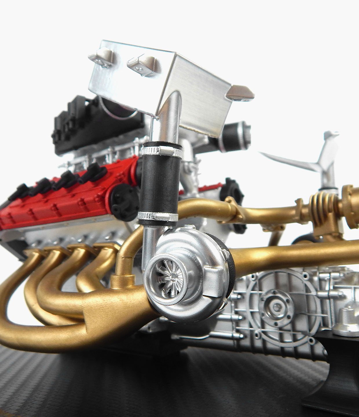 Miniatura Motor Biturbo Minitorque F40LM Escala 1:5 – migliabox.com.br